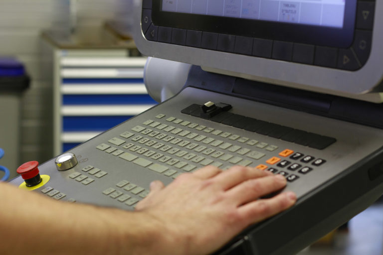 Société fraisage de précision, usinage de précision 5 axes petite pièce ...